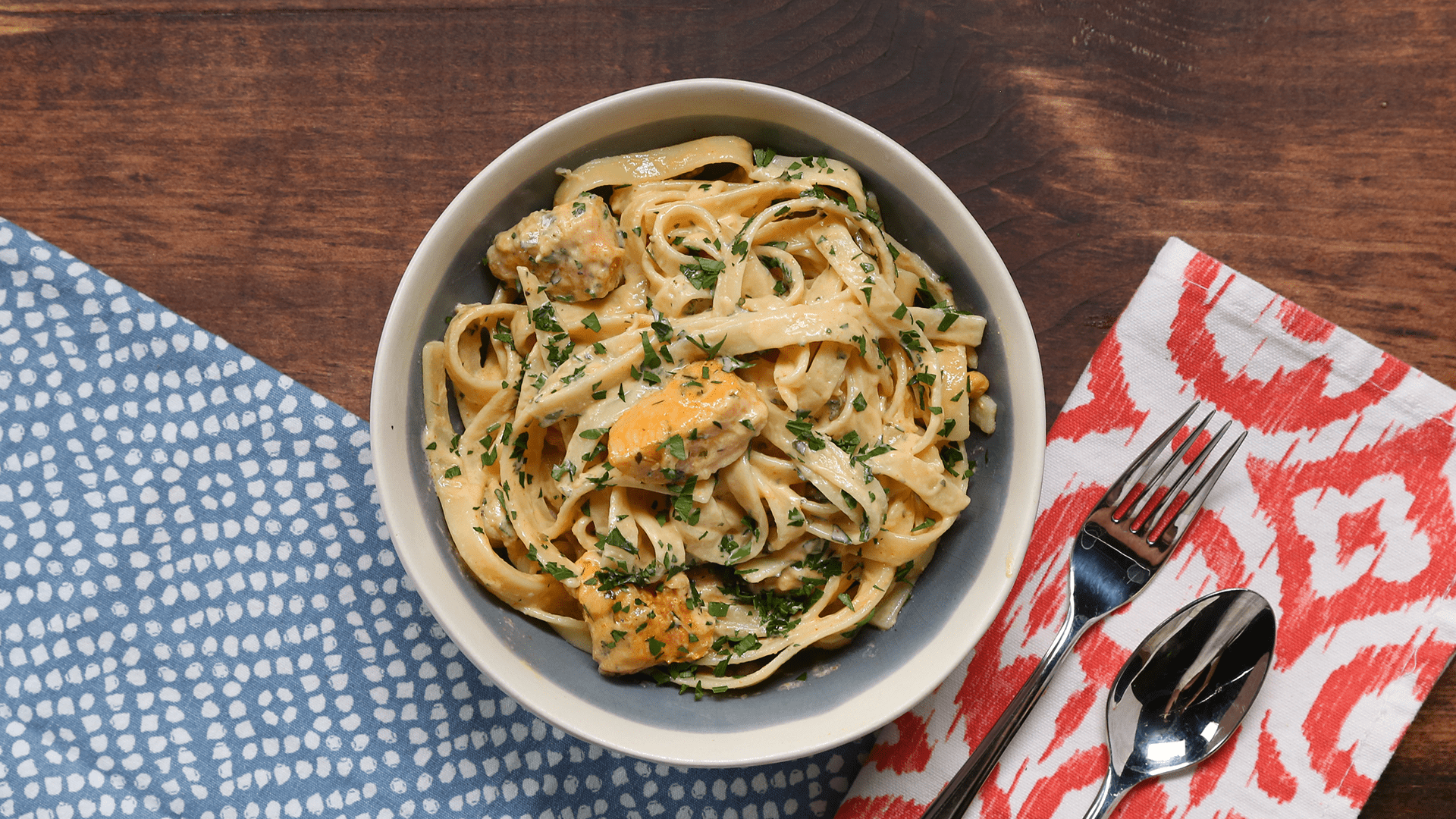 Sriracha Chicken Alfredo | Tastemade