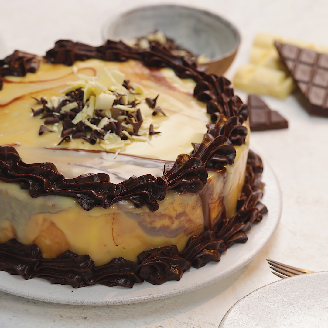 Custard Cream Biscuit Cake | Tastemade