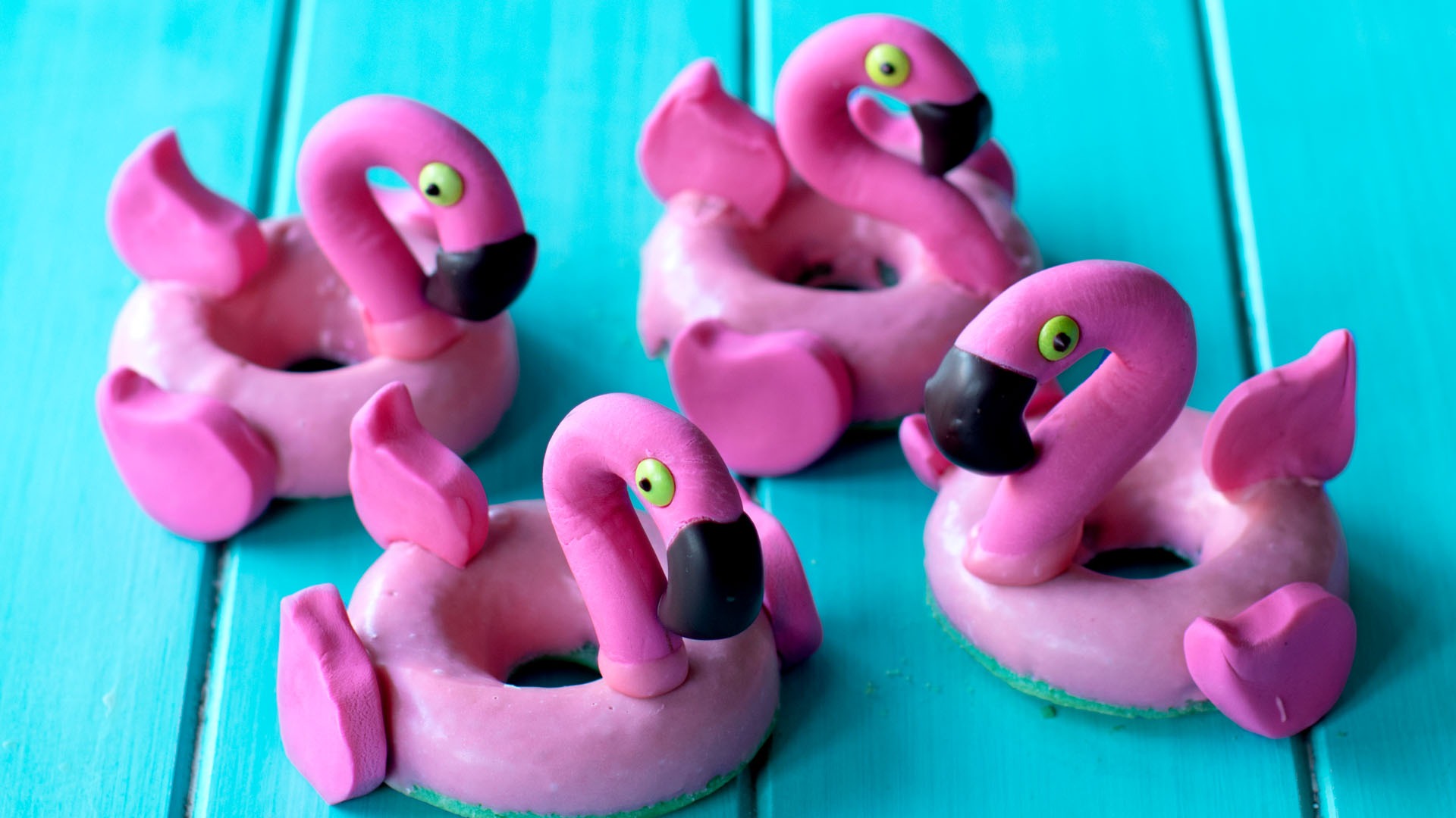 Flamingo pool donuts | Tastemade