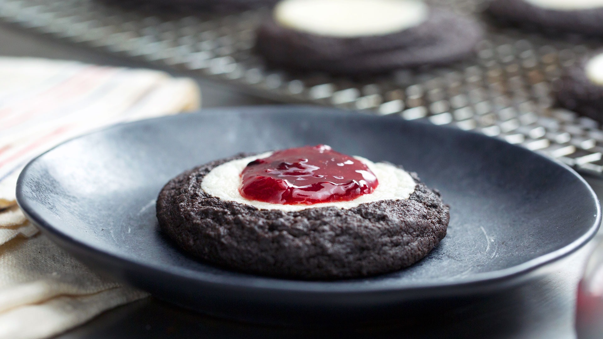 Oreo Cheesecake Cookies With Mixed Berry Coulis | Tastemade