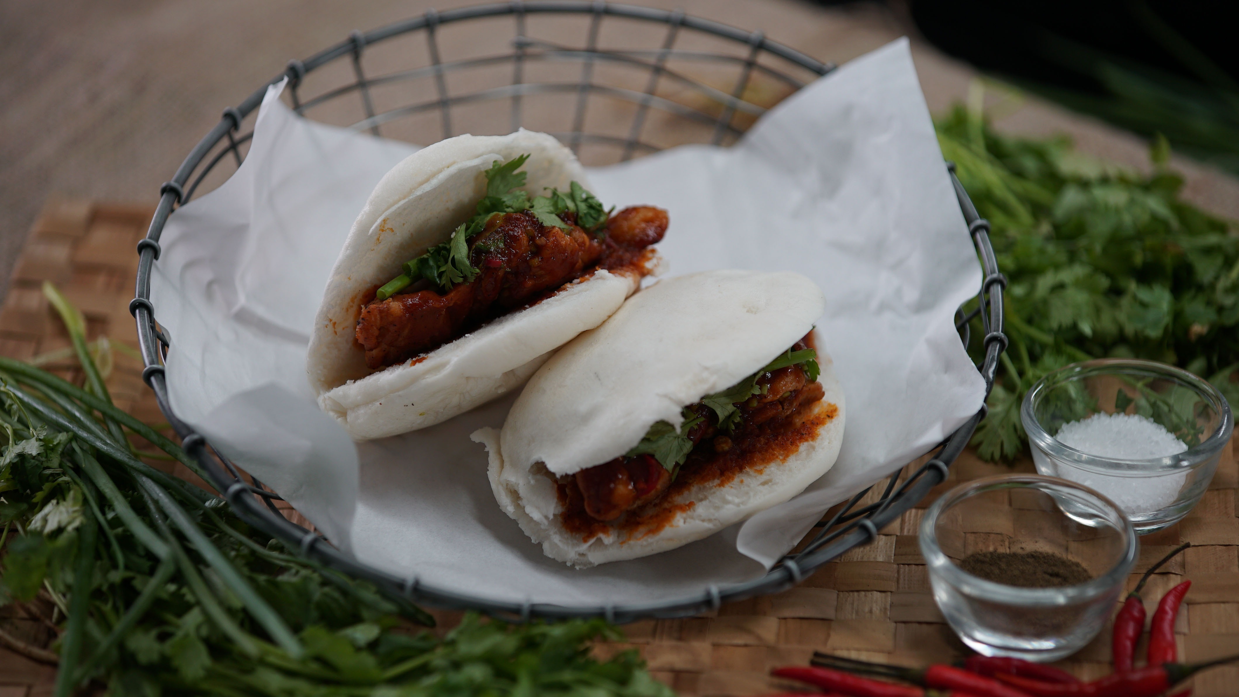 BBQ chicken buns | Tastemade