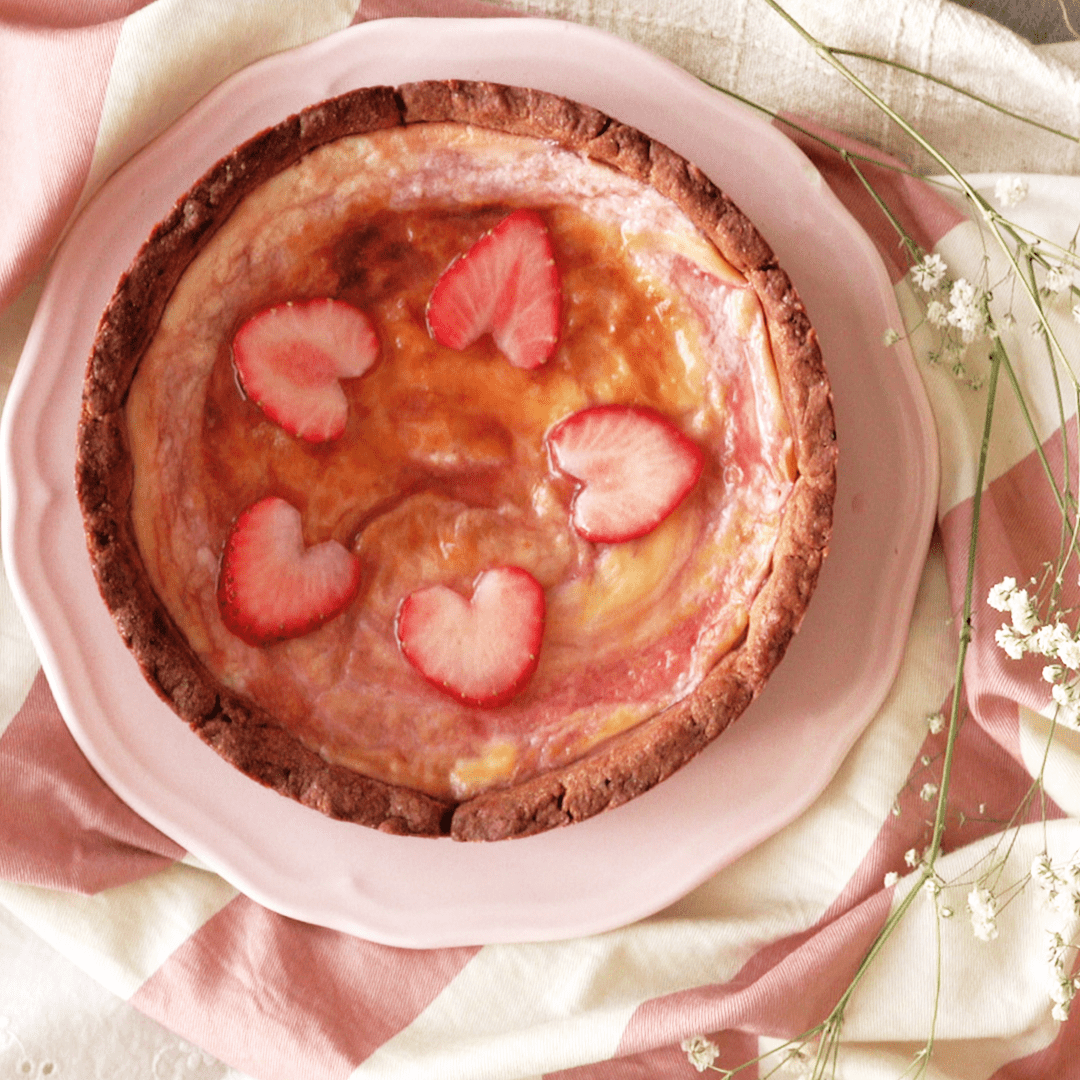 Fluffy Cheese & Strawberry Tart | Tastemade
