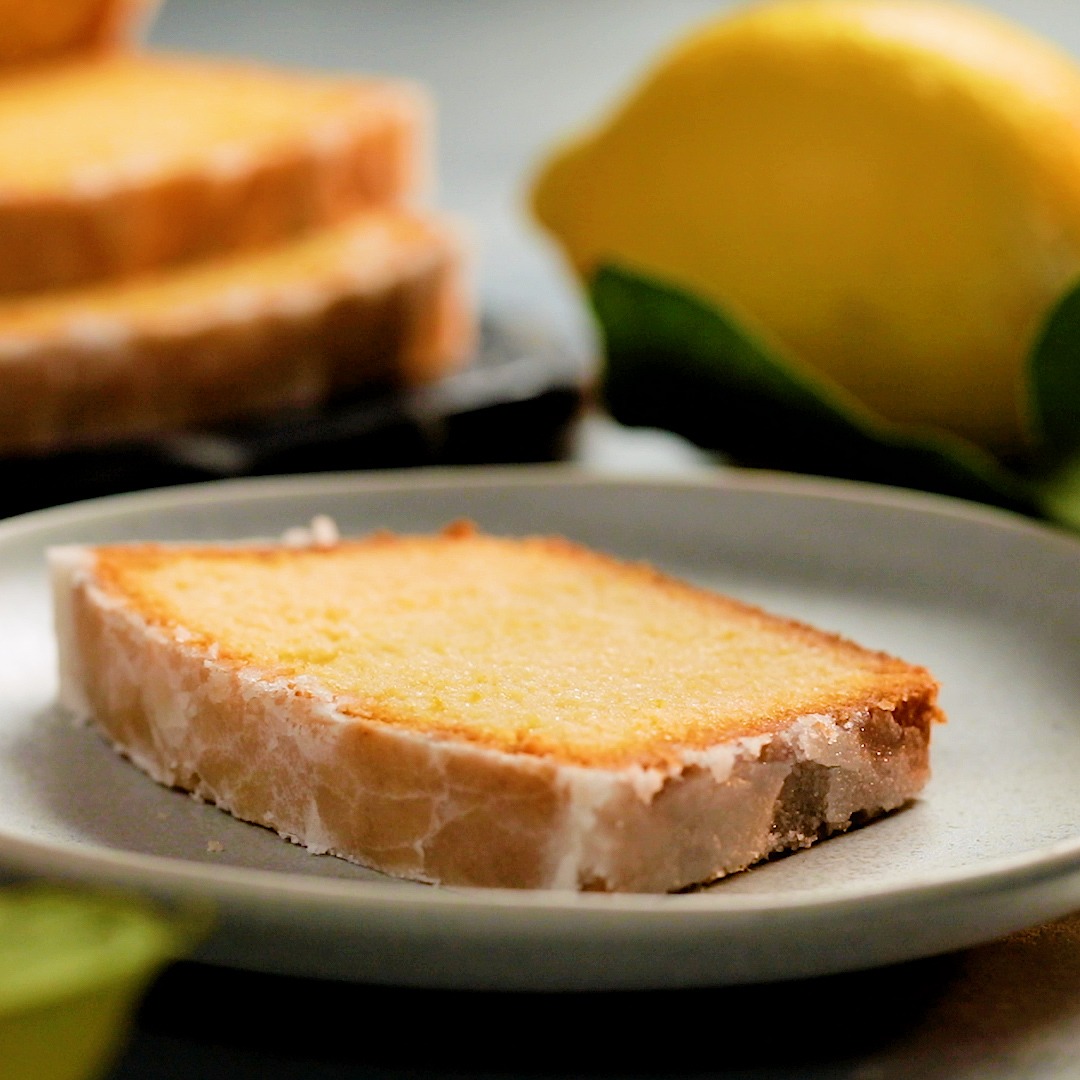 Lemon Drizzle Cake | Tastemade