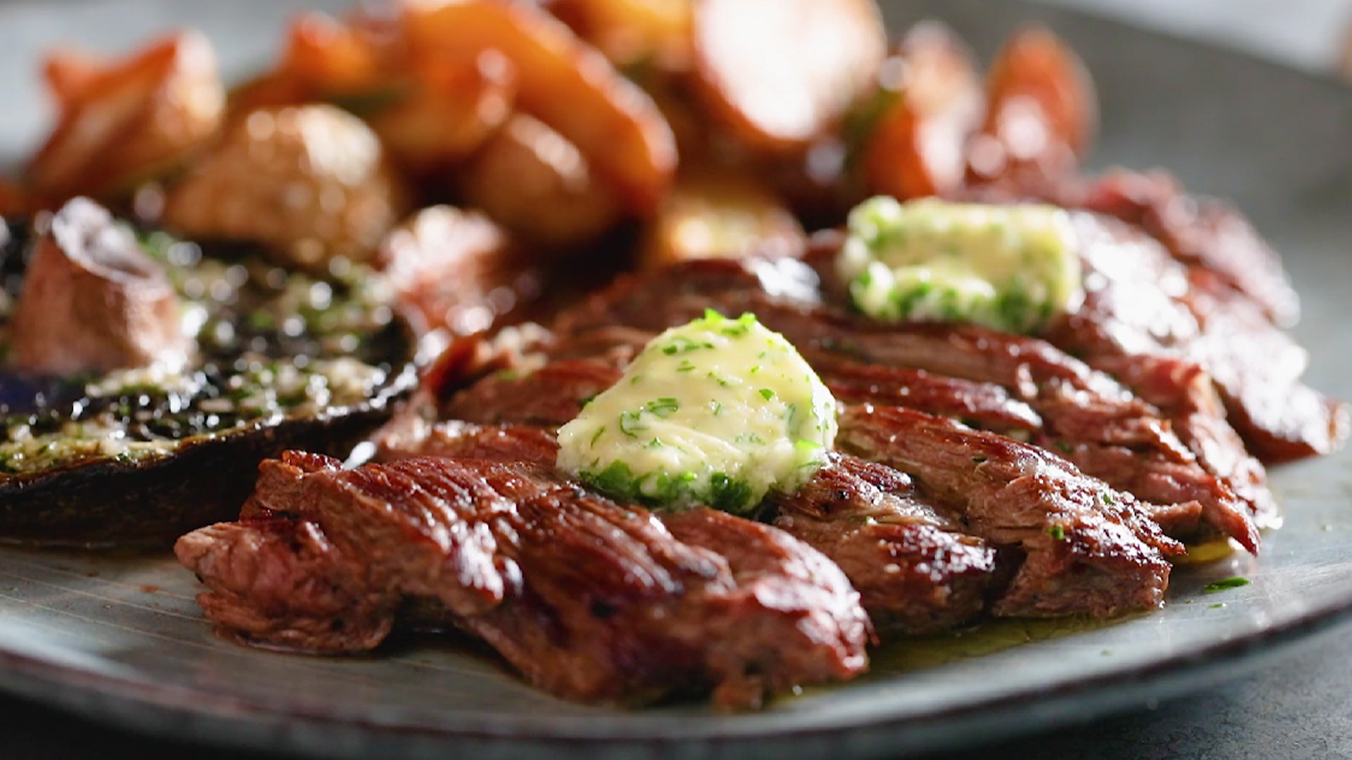 Garlic Butter Flank Steak With Mushrooms and Chipped Potatoes | Tastemade