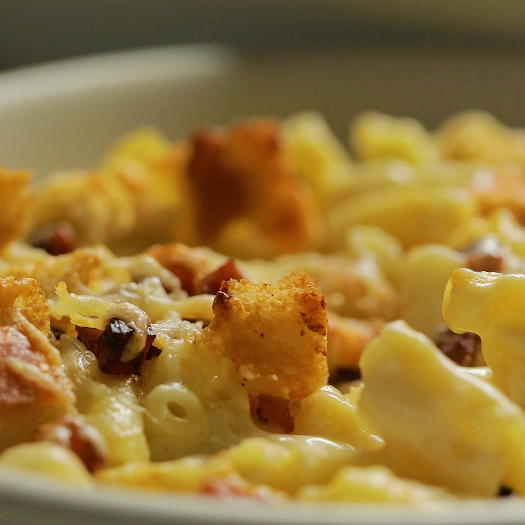 Crunchy Crust Mac 'n' Cheese | Tastemade