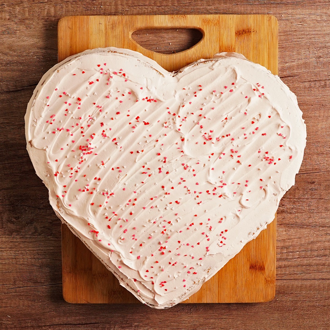 Valentine's Day Heart Cake | Tastemade