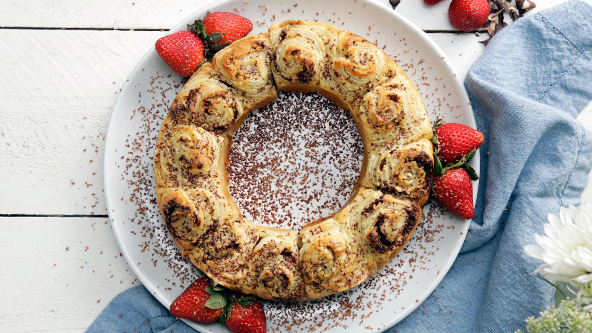 Chocolate Almond Croissant Ring | Tastemade