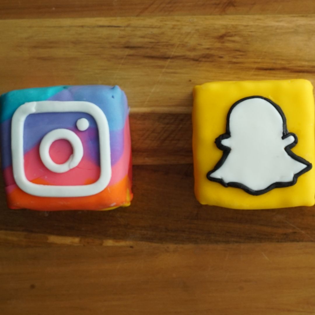 Mini Social Cakes | Tastemade