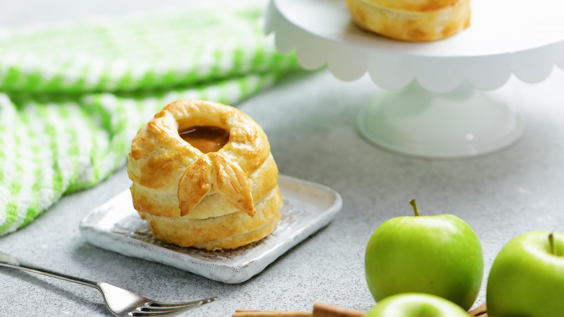 Puff Pastry Wrapped Apples | Tastemade