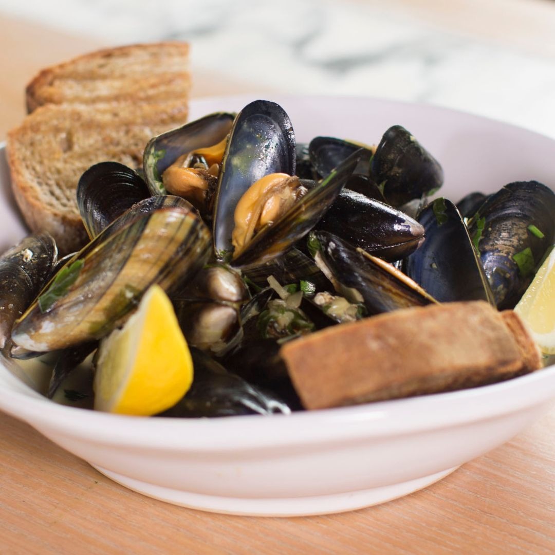 Curried Mussels with Crusty Bread | Tastemade