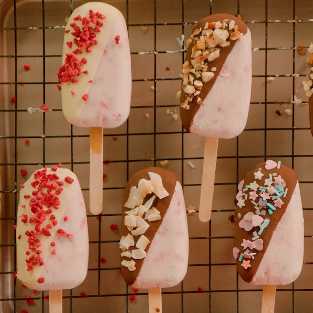 Homemade Mini Yoghurt Pops | Tastemade