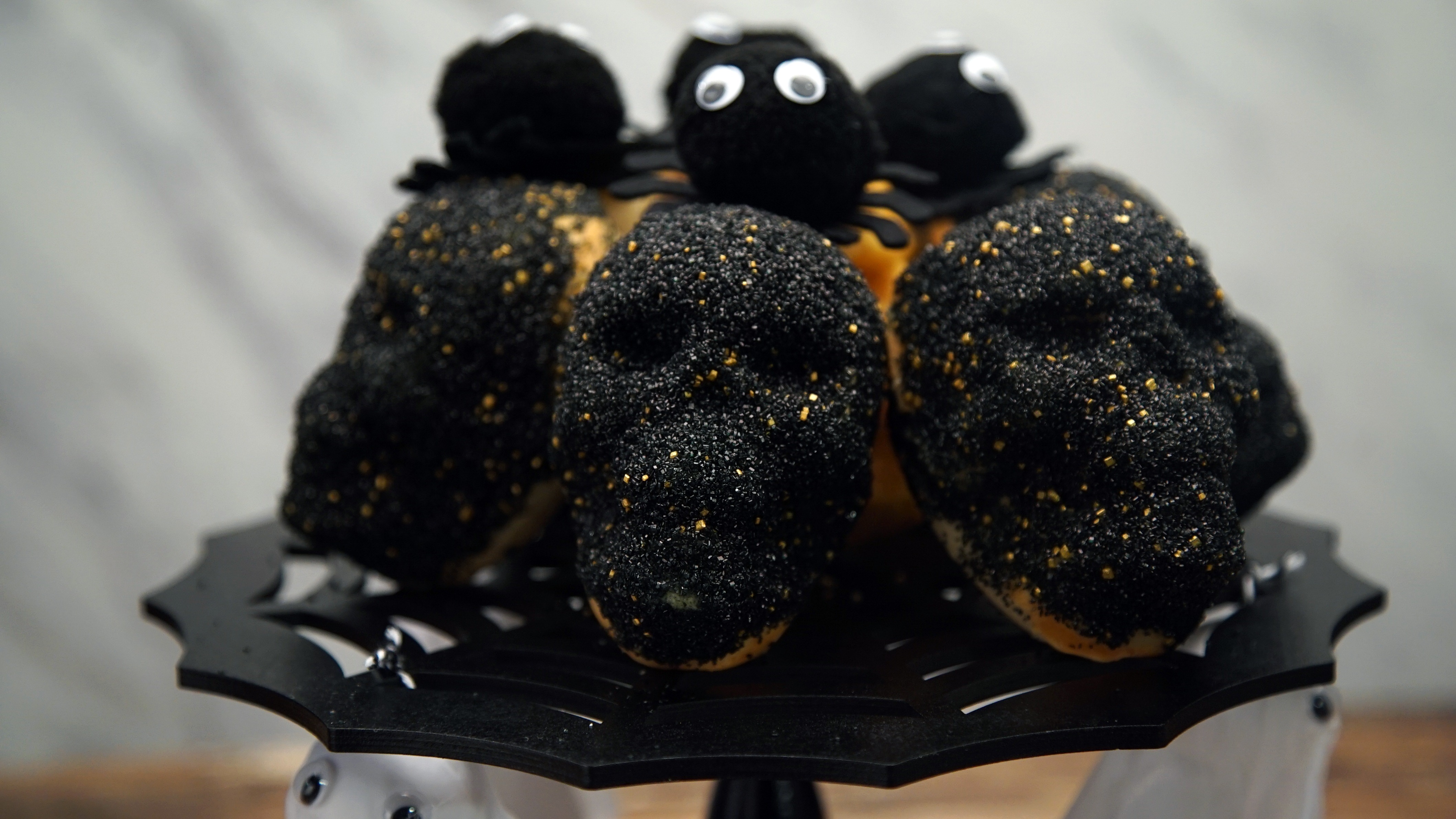 Mini Skull Cakes | Tastemade