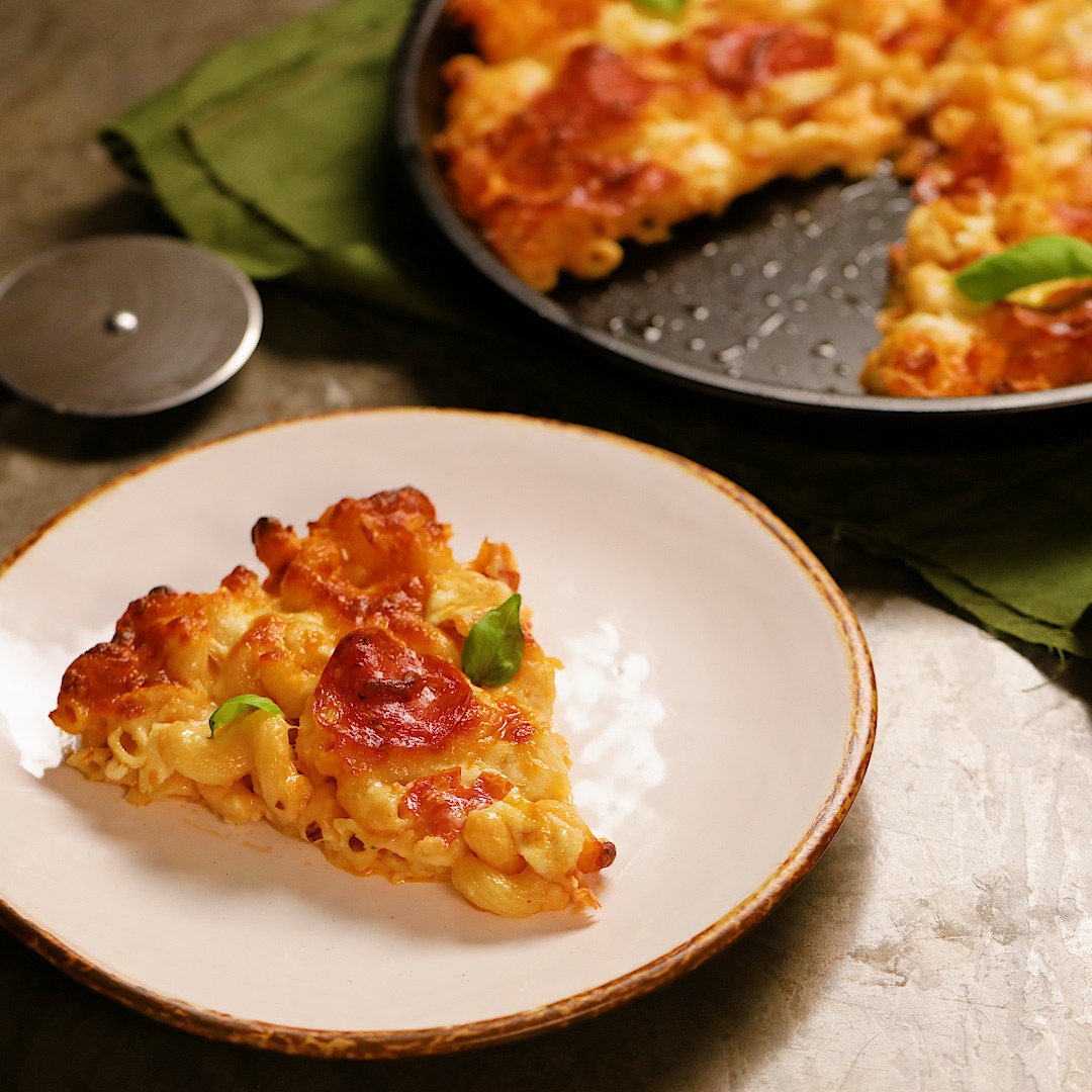 Mac N Cheese Pizza | Tastemade