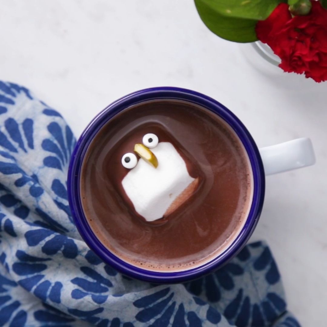 Penguin Hot Chocolate Marshmallows | Tastemade