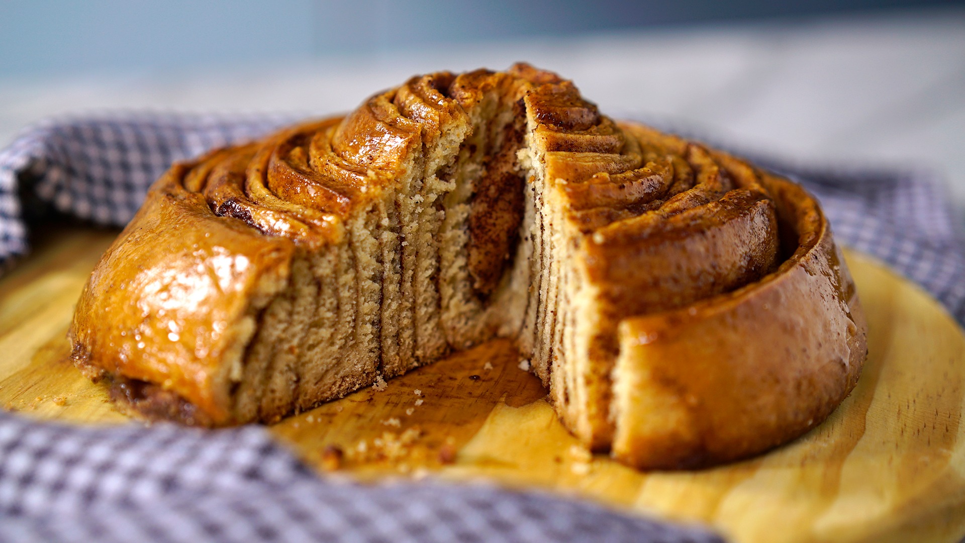 Giant Cinnamon Roll | Tastemade