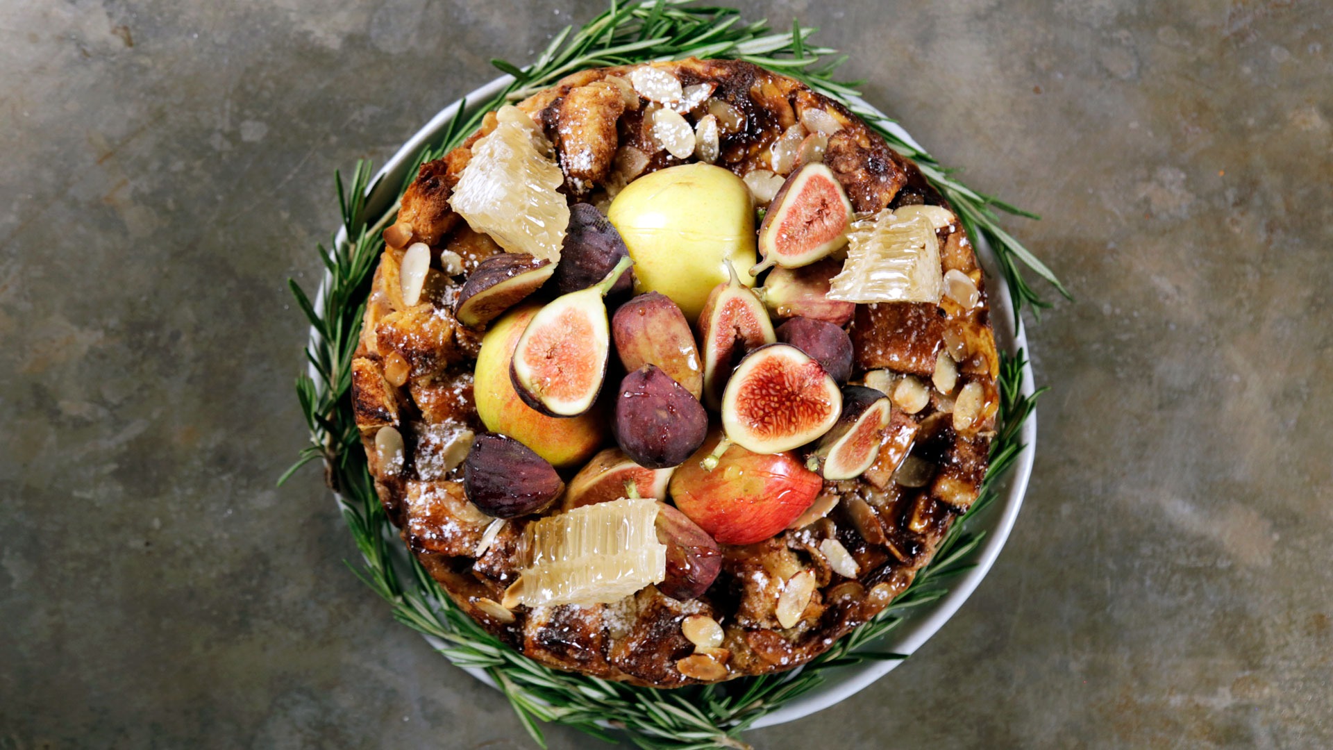 Apples ‘n’ Honey Challah Cake | Tastemade