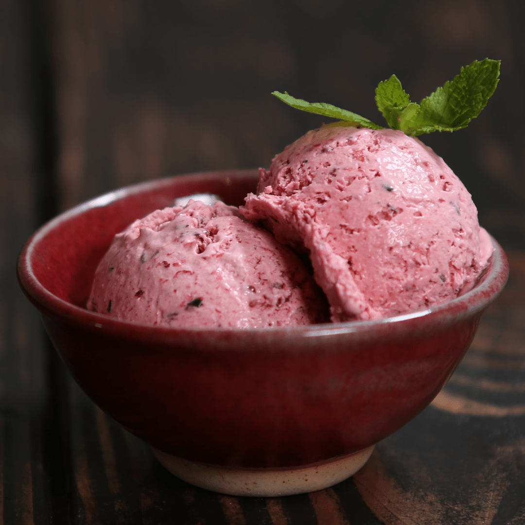 No churn berry ice cream | Tastemade