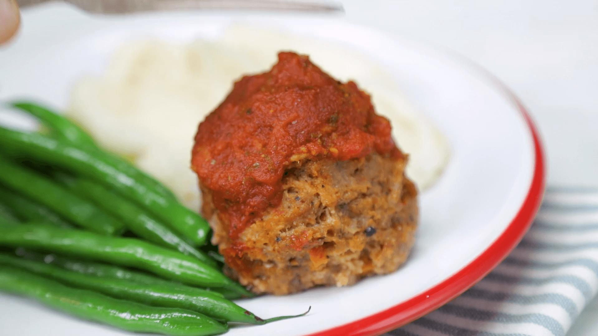 Super Quick Turkey Meatloaf Cups | Tastemade