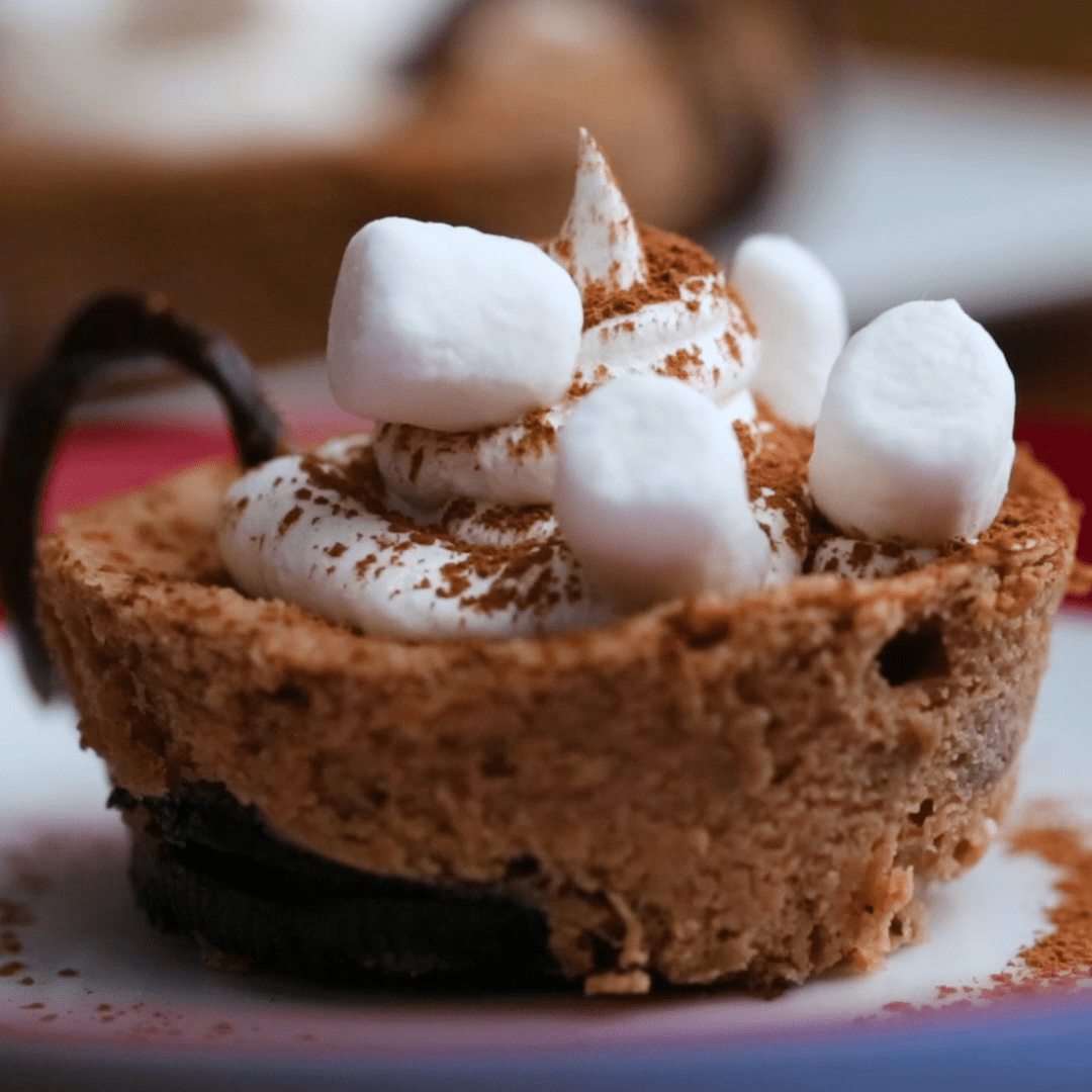 Hot Cocoa Oreo Cheesecake Mini | Tastemade